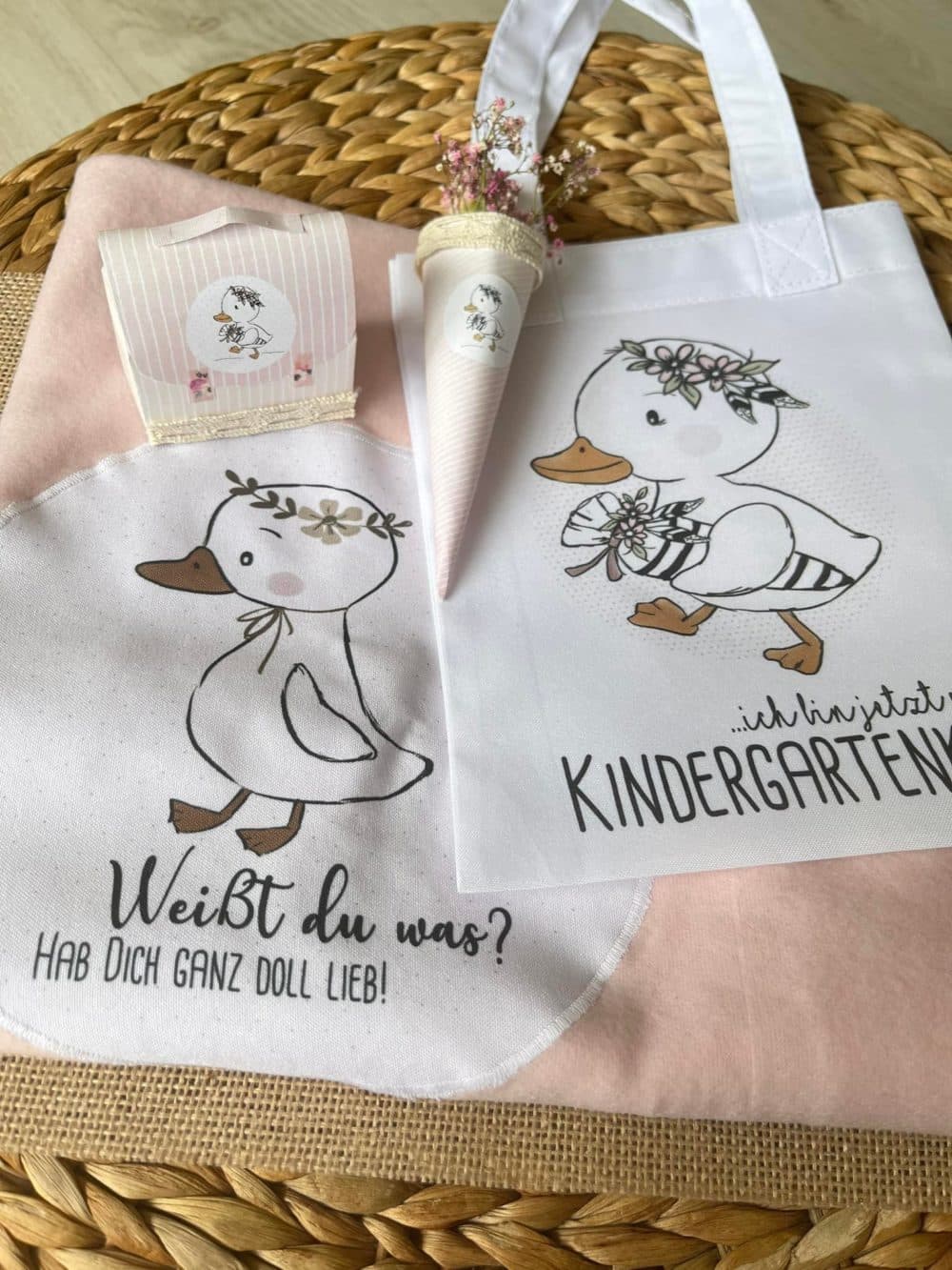 Hallo Kindergarten - xaxeludesign